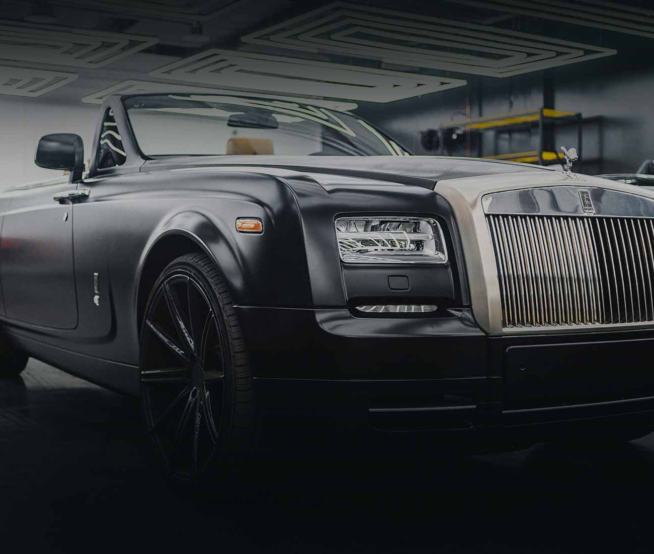 Executive Chauffeurs Service - ChariotChaufferus